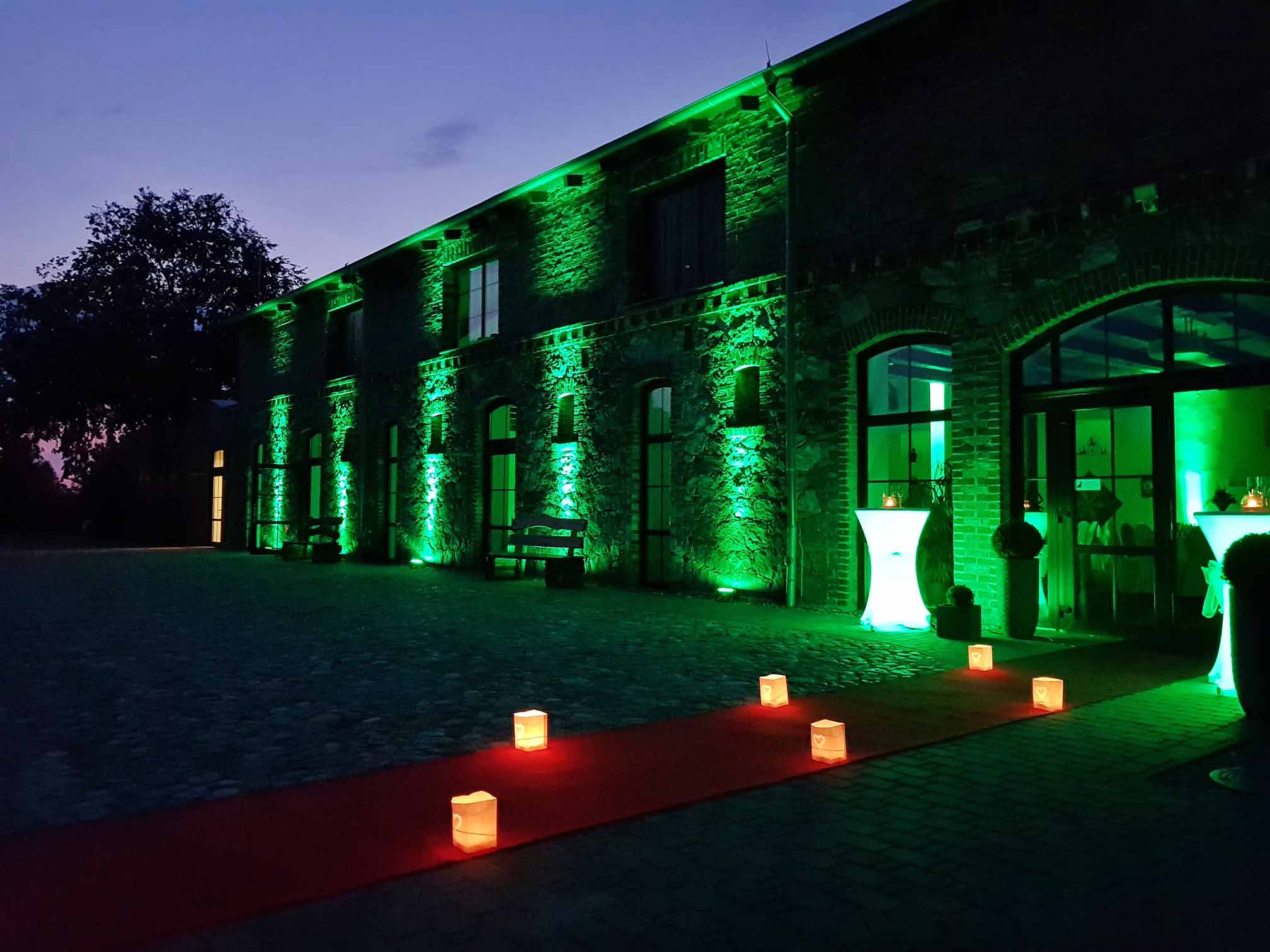 Feiern Sie mit bis zu 199 Personen in der Festscheune Mühlenhof